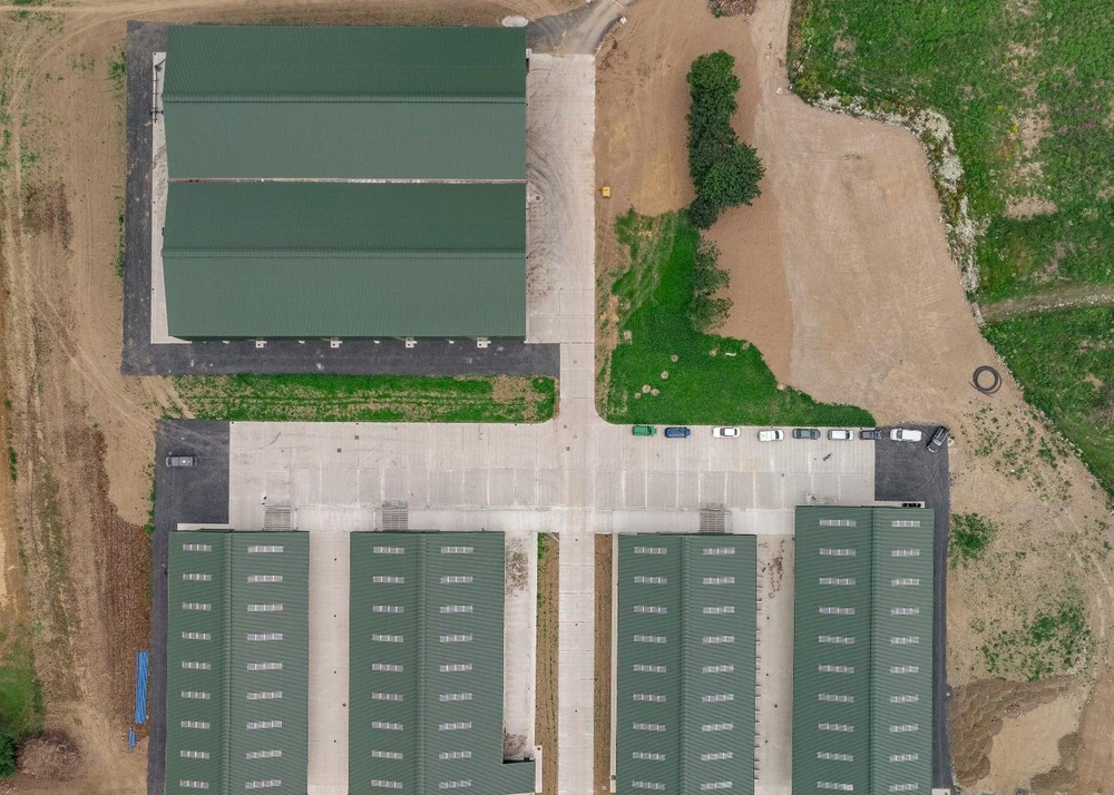 Coolmore Farm - Euronit